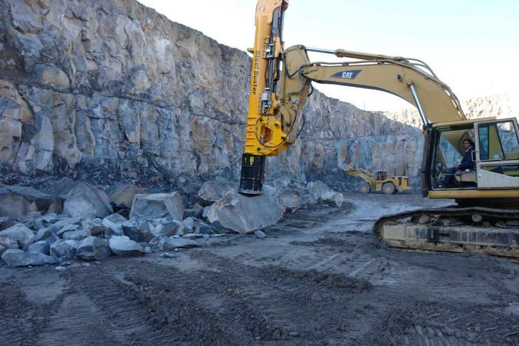 Fractum - Industries - Breaking steel and stone, safely and efficiently