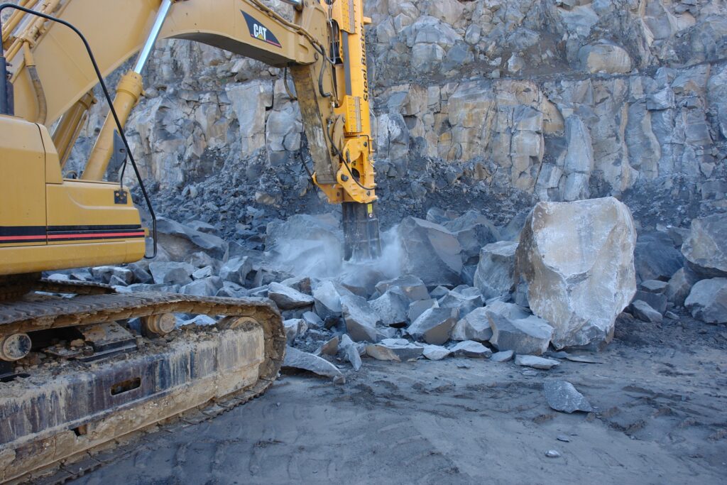 Fractum - No more secondary blasting - when breakage is business