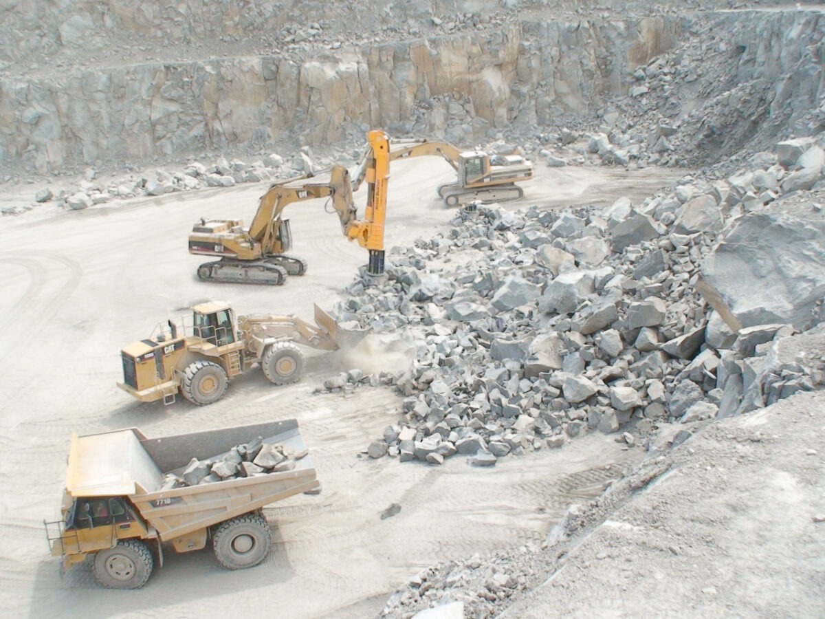 Fractum - Mining Industries - No more secondary blasting